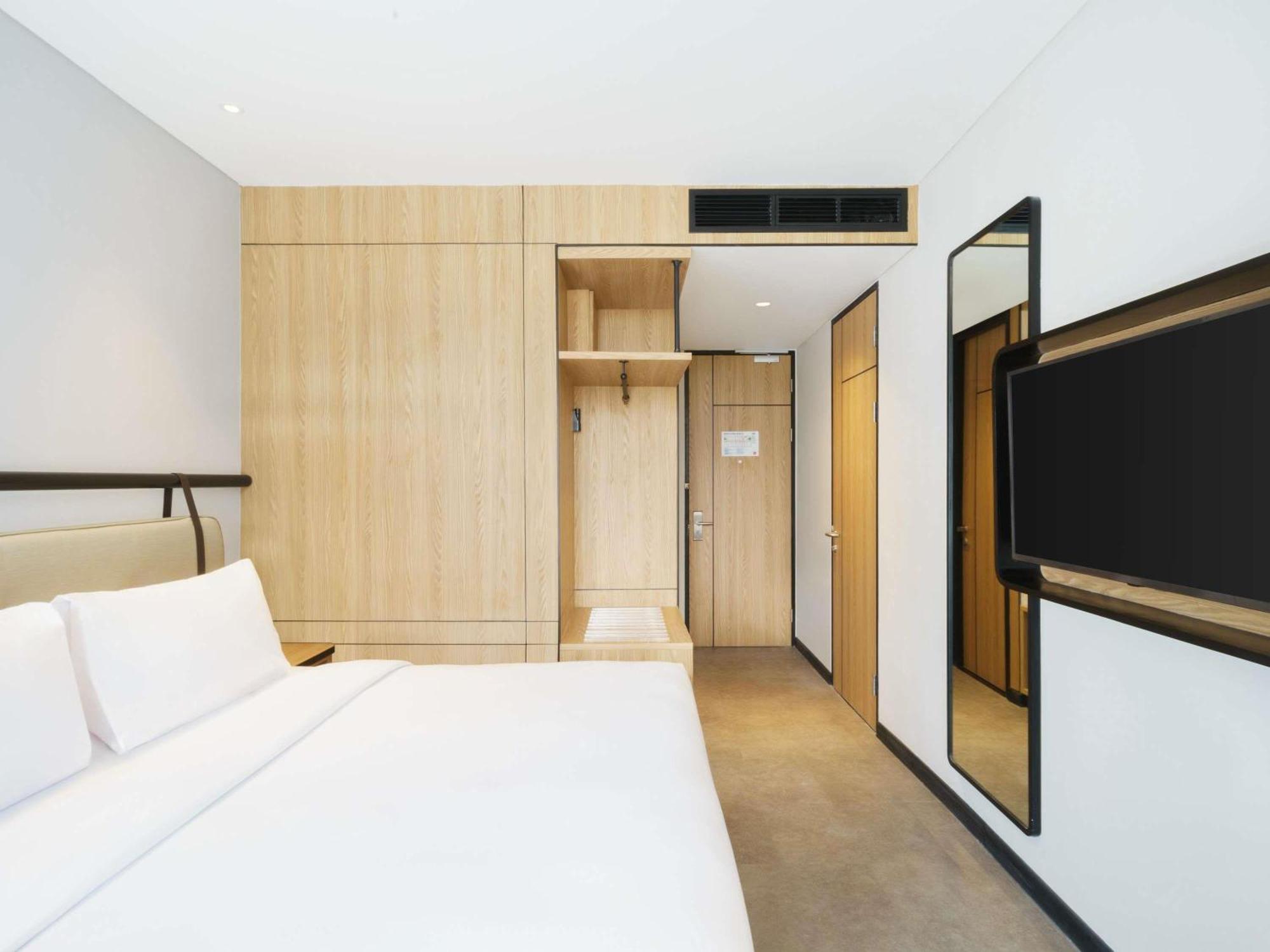 IBIS JAKARTA RADEN SALEH HOTEL